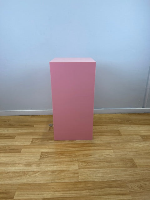 Pink Plinth – Balloonery